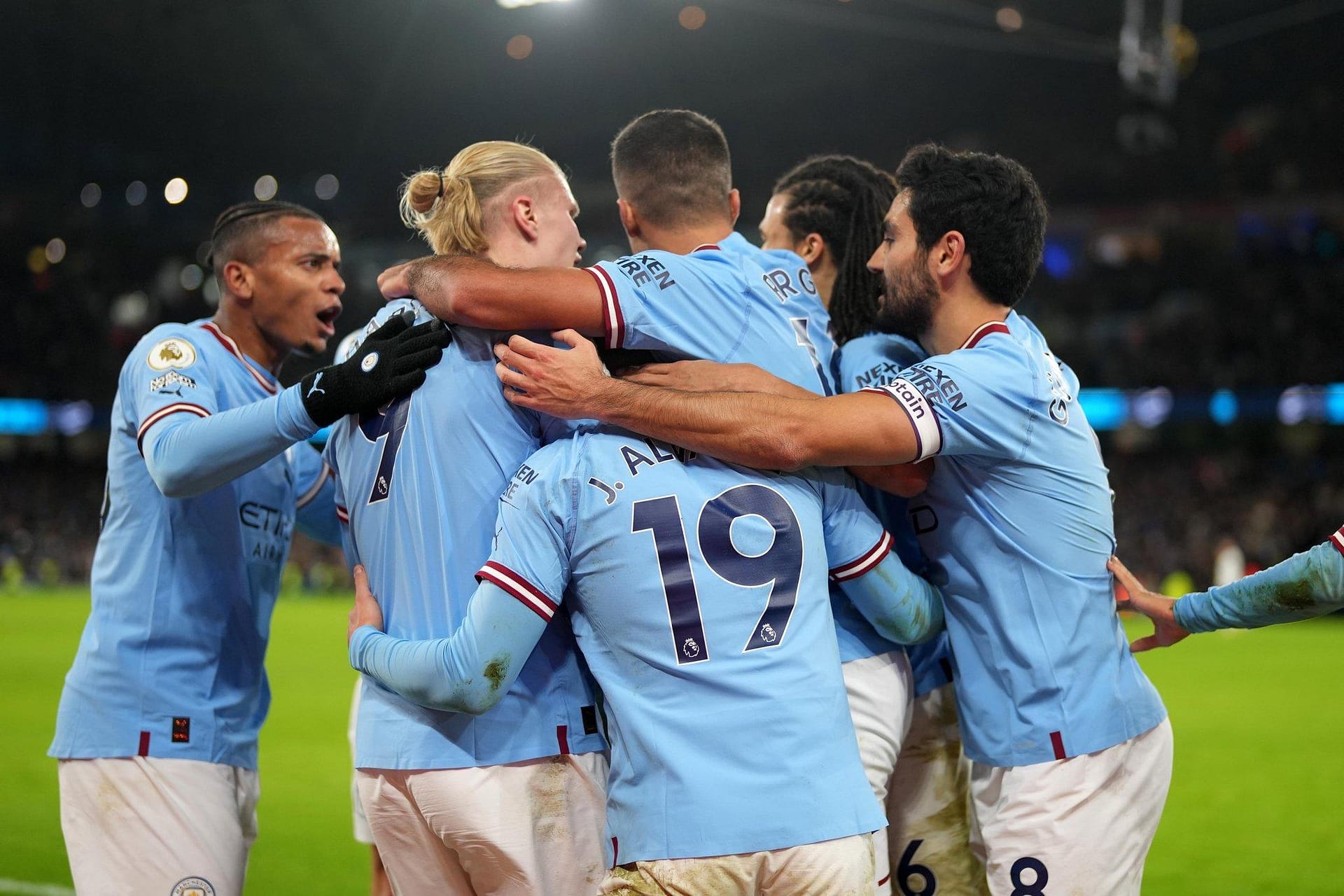 Manchester City 4-2 Tottenham: City with a comeback victory